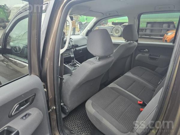 Brūns Volkswagen Amarok 2012 Bauska, ar dzinēja tilpumu 2.00 L un nobraukumu 350 tūkst. km par 13750 €, foto 6 vietnē AUTOMOTO.COM.LV
