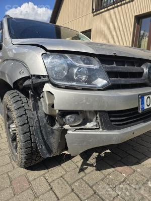 Brown Volkswagen Amarok 2013 in Cesis, with an engine capacity of 2.00 L and mileage of 210 thousand km for 7000 €, photo 6 on AUTOMOTO.COM.LV