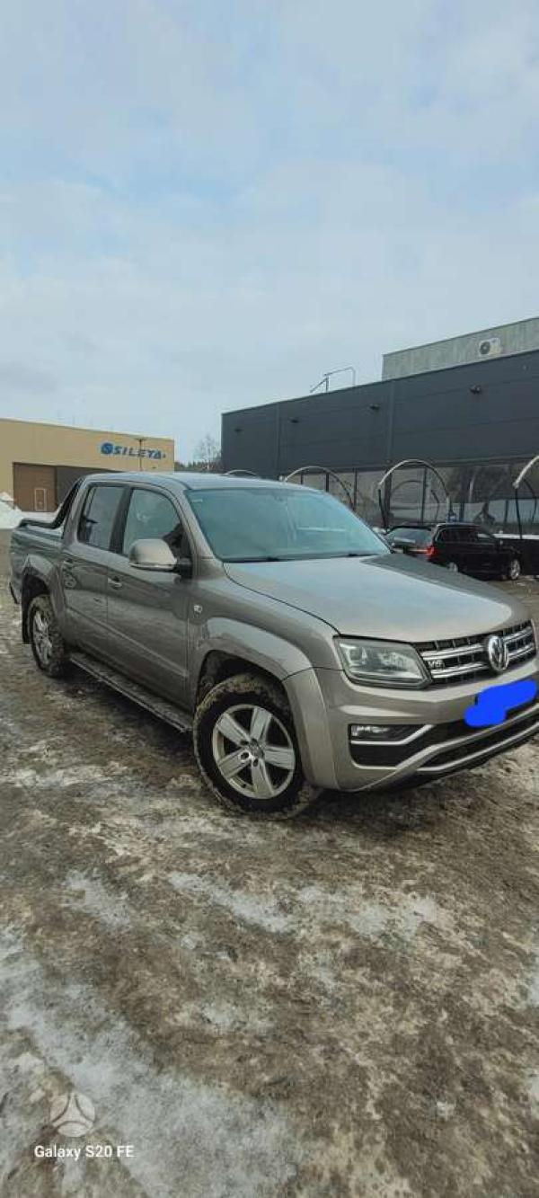 Brown Volkswagen Amarok 2018 in Vilnius, with an engine capacity of 2.97 L and mileage of 240 thousand km for 17500 €, photo 1 on AUTOMOTO.COM.LV