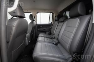 Brown Volkswagen Amarok 2019 in Riga, with an engine capacity of 3.00 L and mileage of 0 thousand km for 23700 €, photo 17 on AUTOMOTO.COM.LV
