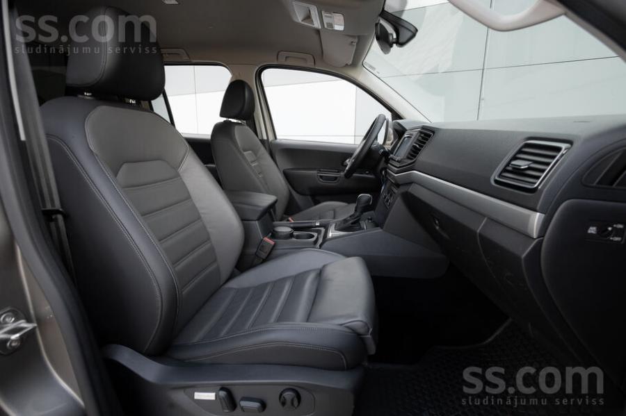 Brown Volkswagen Amarok 2019 in Riga, with an engine capacity of 3.00 L and mileage of 0 thousand km for 23700 €, photo 20 on AUTOMOTO.COM.LV