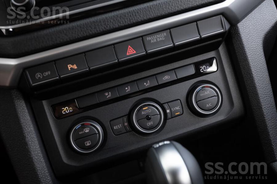 Brown Volkswagen Amarok 2019 in Riga, with an engine capacity of 3.00 L and mileage of 0 thousand km for 23700 €, photo 25 on AUTOMOTO.COM.LV