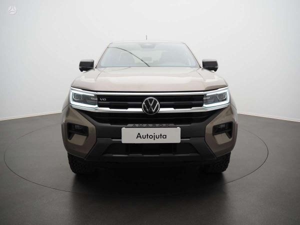 Brūns Volkswagen Amarok 2023 Viļņa, ar dzinēja tilpumu 2.99 L un nobraukumu 53 tūkst. km par 52500 €, foto 2 vietnē AUTOMOTO.COM.LV