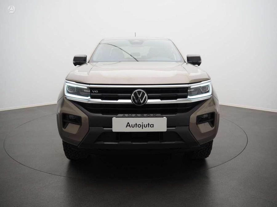 Brūns Volkswagen Amarok 2023 Viļņa, ar dzinēja tilpumu 2.99 L un nobraukumu 53 tūkst. km par 52500 €, foto 3 vietnē AUTOMOTO.COM.LV