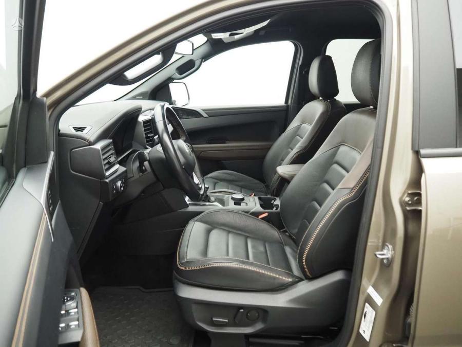Brūns Volkswagen Amarok 2023 Viļņa, ar dzinēja tilpumu 2.99 L un nobraukumu 53 tūkst. km par 52500 €, foto 9 vietnē AUTOMOTO.COM.LV