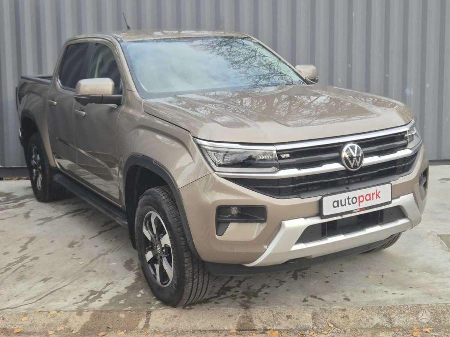 Brown Volkswagen Amarok 2024 in Vilnius, with an engine capacity of 2.99 L and mileage of 9 thousand km for 43900 €, photo 2 on AUTOMOTO.COM.LV