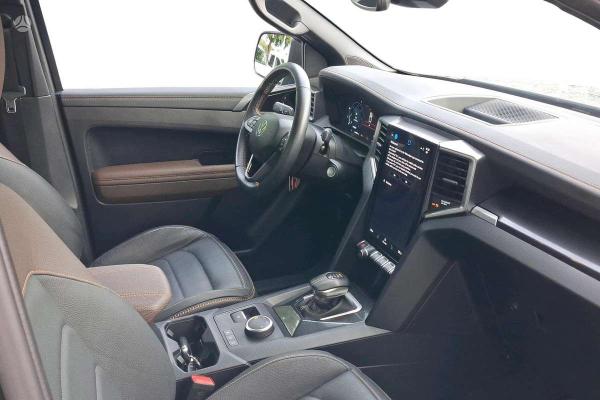Brown Volkswagen Amarok 2024 in Klaipeda, with an engine capacity of 2.99 L and mileage of 24 thousand km for 57000 €, photo 8 on AUTOMOTO.COM.LV