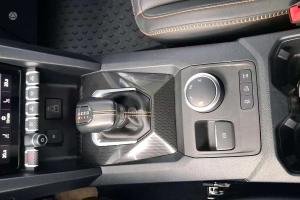 Brown Volkswagen Amarok 2024 in Klaipeda, with an engine capacity of 2.99 L and mileage of 24 thousand km for 57000 €, photo 13 on AUTOMOTO.COM.LV