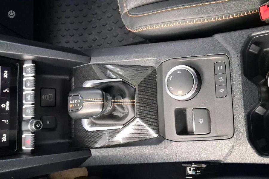 Brown Volkswagen Amarok 2024 in Klaipeda, with an engine capacity of 2.99 L and mileage of 24 thousand km for 57000 €, photo 13 on AUTOMOTO.COM.LV