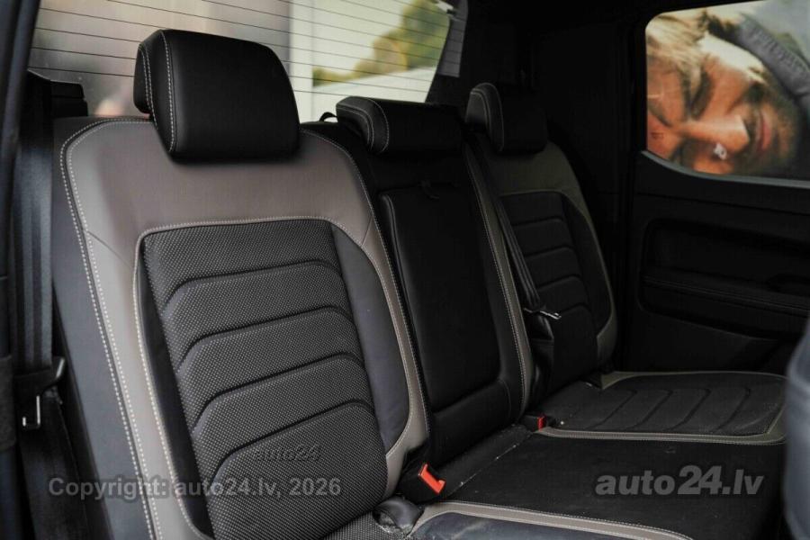 Volkswagen Amarok 2024 Tallina, ar dzinēja tilpumu 3.00 L un nobraukumu 38 tūkst. km par 56000 €, foto 9 vietnē AUTOMOTO.COM.LV