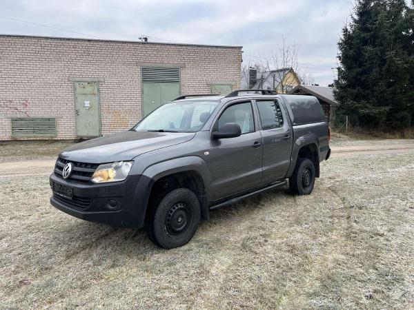 Pelēks Volkswagen Amarok 2011 Utena, ar dzinēja tilpumu 2.00 L un nobraukumu 183 tūkst. km par 8750 €, foto 1 vietnē AUTOMOTO.COM.LV