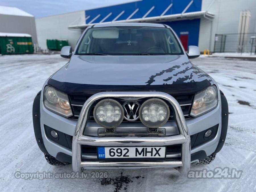 Pelēks Volkswagen Amarok 2011 Pērnava, ar dzinēja tilpumu 2.00 L un nobraukumu 328 tūkst. km par 13640 €, foto 2 vietnē AUTOMOTO.COM.LV