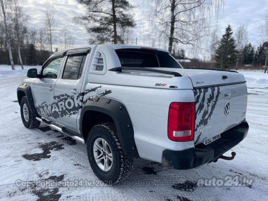 Pelēks Volkswagen Amarok 2011 Pērnava, ar dzinēja tilpumu 2.00 L un nobraukumu 328 tūkst. km par 13640 €, foto 5 vietnē AUTOMOTO.COM.LV