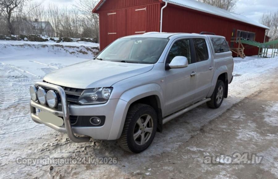 Pelēks Volkswagen Amarok 2011 Tallina, ar dzinēja tilpumu 2.00 L un nobraukumu 255 tūkst. km par 15800 €, foto 1 vietnē AUTOMOTO.COM.LV
