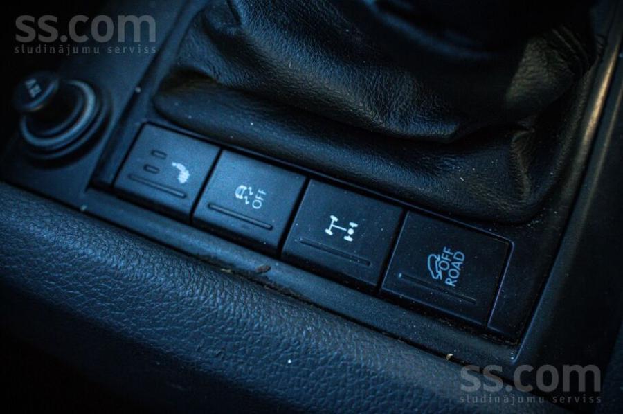 Pelēks Volkswagen Amarok 2012 Rīga, ar dzinēja tilpumu 2.00 L un nobraukumu 0 tūkst. km par 6990 €, foto 13 vietnē AUTOMOTO.COM.LV