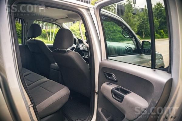 Grey Volkswagen Amarok 2012 in Riga, with an engine capacity of 2.00 L and mileage of 250 thousand km for 5990 €, photo 9 on AUTOMOTO.COM.LV
