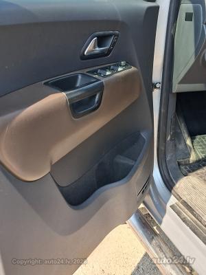 Grey Volkswagen Amarok 2013 in Rakvere, with an engine capacity of 2.00 L and mileage of 357 thousand km for 14000 €, photo 15 on AUTOMOTO.COM.LV