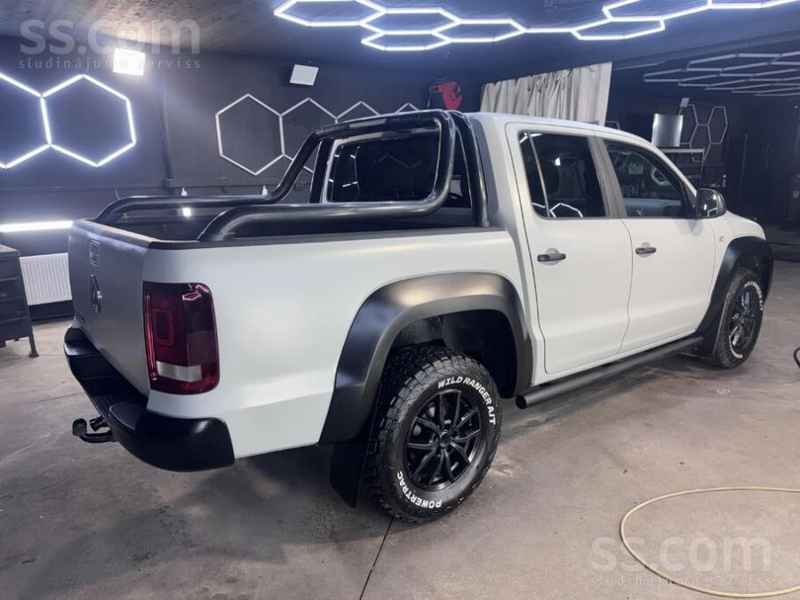 Pelēks Volkswagen Amarok 2014 Jelgava, ar dzinēja tilpumu 2.00 L un nobraukumu 288 tūkst. km par 14500 €, foto 4 vietnē AUTOMOTO.COM.LV