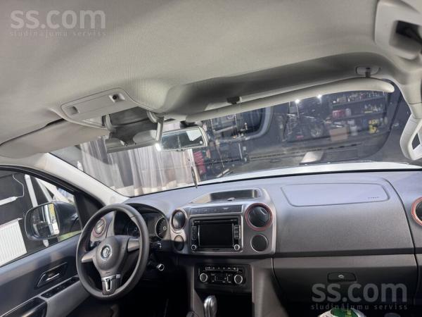 Grey Volkswagen Amarok 2014 in Jelgava, with an engine capacity of 2.00 L and mileage of 288 thousand km for 14500 €, photo 6 on AUTOMOTO.COM.LV