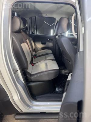 Pelēks Volkswagen Amarok 2014 Jelgava, ar dzinēja tilpumu 2.00 L un nobraukumu 288 tūkst. km par 14500 €, foto 7 vietnē AUTOMOTO.COM.LV