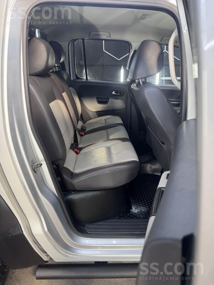 Pelēks Volkswagen Amarok 2014 Jelgava, ar dzinēja tilpumu 2.00 L un nobraukumu 288 tūkst. km par 14500 €, foto 7 vietnē AUTOMOTO.COM.LV