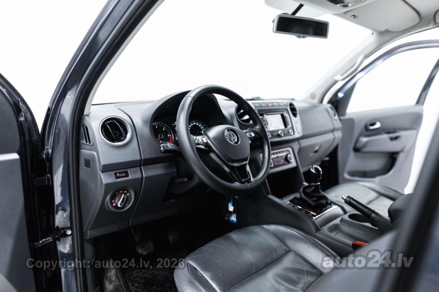 Pelēks Volkswagen Amarok 2015 Tallina, ar dzinēja tilpumu 2.00 L un nobraukumu 224 tūkst. km par 13999 €, foto 15 vietnē AUTOMOTO.COM.LV