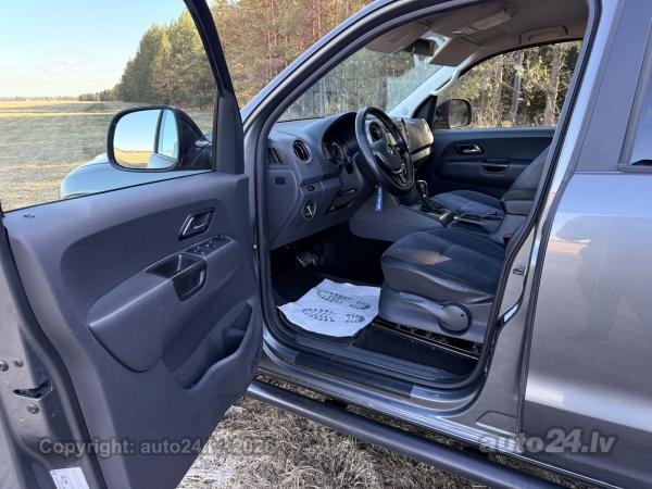 Grey Volkswagen Amarok 2015 in Rapla, with an engine capacity of 2.00 L and mileage of 279 thousand km for 12500 €, photo 10 on AUTOMOTO.COM.LV