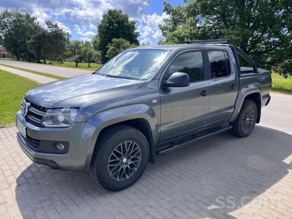 Pelēks Volkswagen Amarok 2015 Limbaži, ar dzinēja tilpumu 2.00 L un nobraukumu 357 tūkst. km par 13550 €, foto 1 vietnē AUTOMOTO.COM.LV