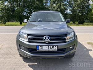 Pelēks Volkswagen Amarok 2015 Limbaži, ar dzinēja tilpumu 2.00 L un nobraukumu 357 tūkst. km par 13550 €, foto 3 vietnē AUTOMOTO.COM.LV
