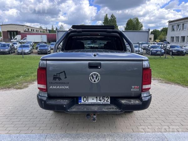 Pelēks Volkswagen Amarok 2015 Limbaži, ar dzinēja tilpumu 2.00 L un nobraukumu 357 tūkst. km par 13550 €, foto 5 vietnē AUTOMOTO.COM.LV
