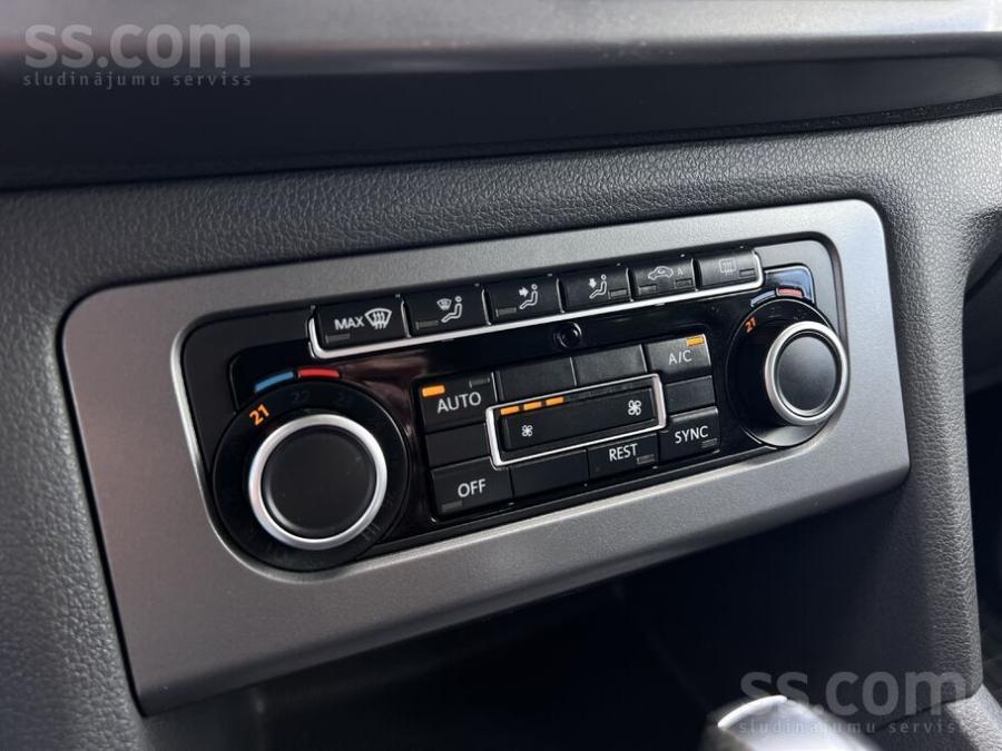 Pelēks Volkswagen Amarok 2015 Limbaži, ar dzinēja tilpumu 2.00 L un nobraukumu 357 tūkst. km par 13550 €, foto 17 vietnē AUTOMOTO.COM.LV