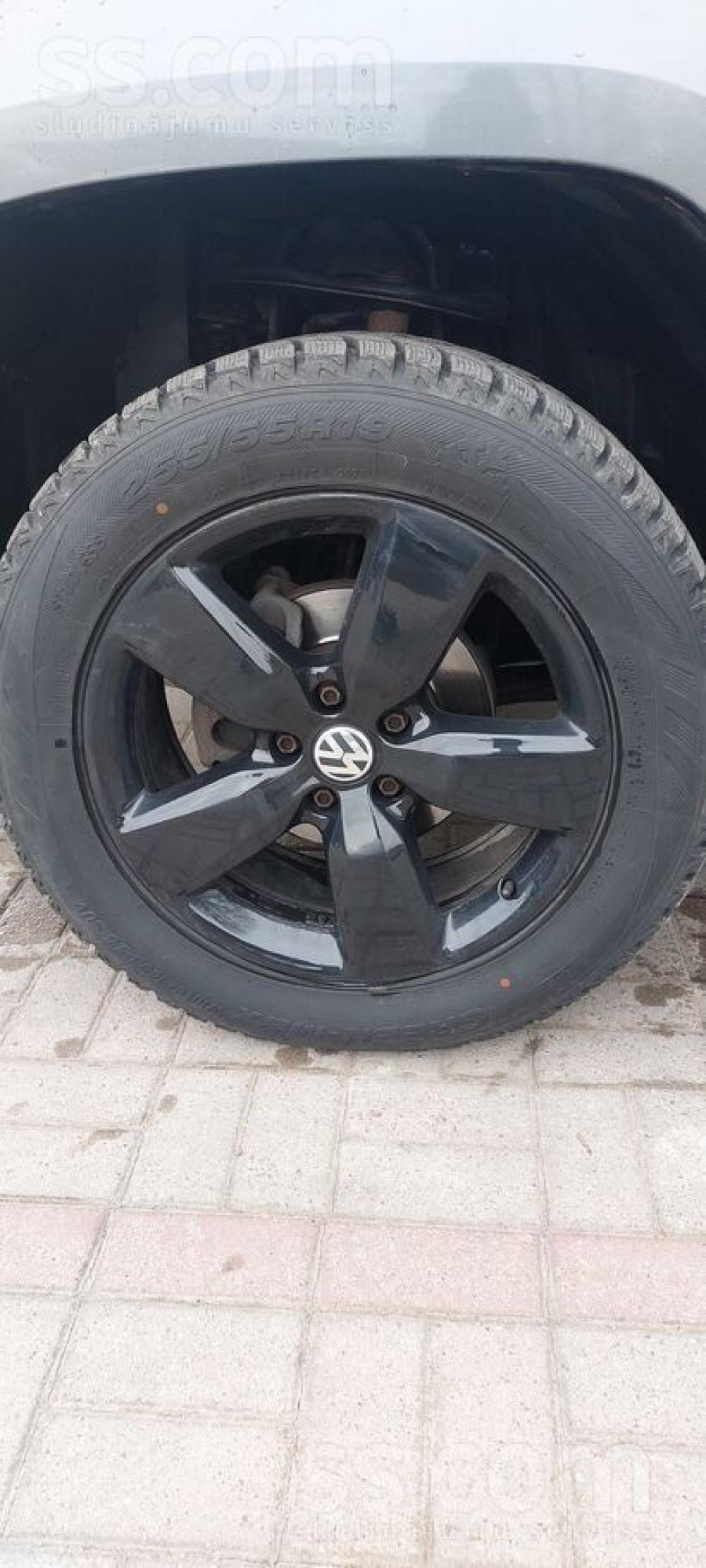 Pelēks Volkswagen Amarok 2015 Kuldīga, ar dzinēja tilpumu 2.00 L un nobraukumu 225 tūkst. km par 14900 €, foto 15 vietnē AUTOMOTO.COM.LV