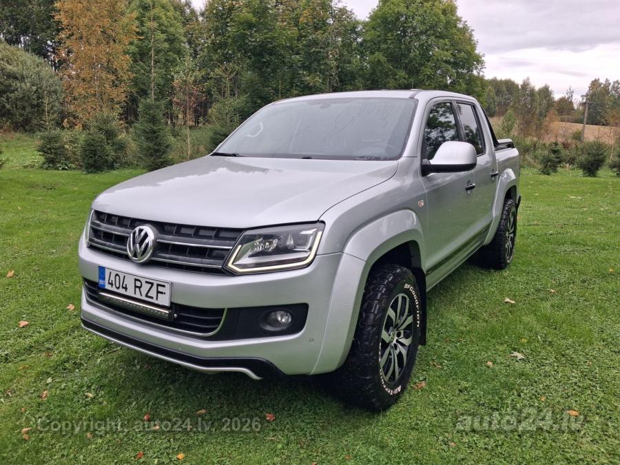 Grey Volkswagen Amarok 2015 in Tallinn, with an engine capacity of 2.00 L and mileage of 268 thousand km for 14900 €, photo 1 on AUTOMOTO.COM.LV