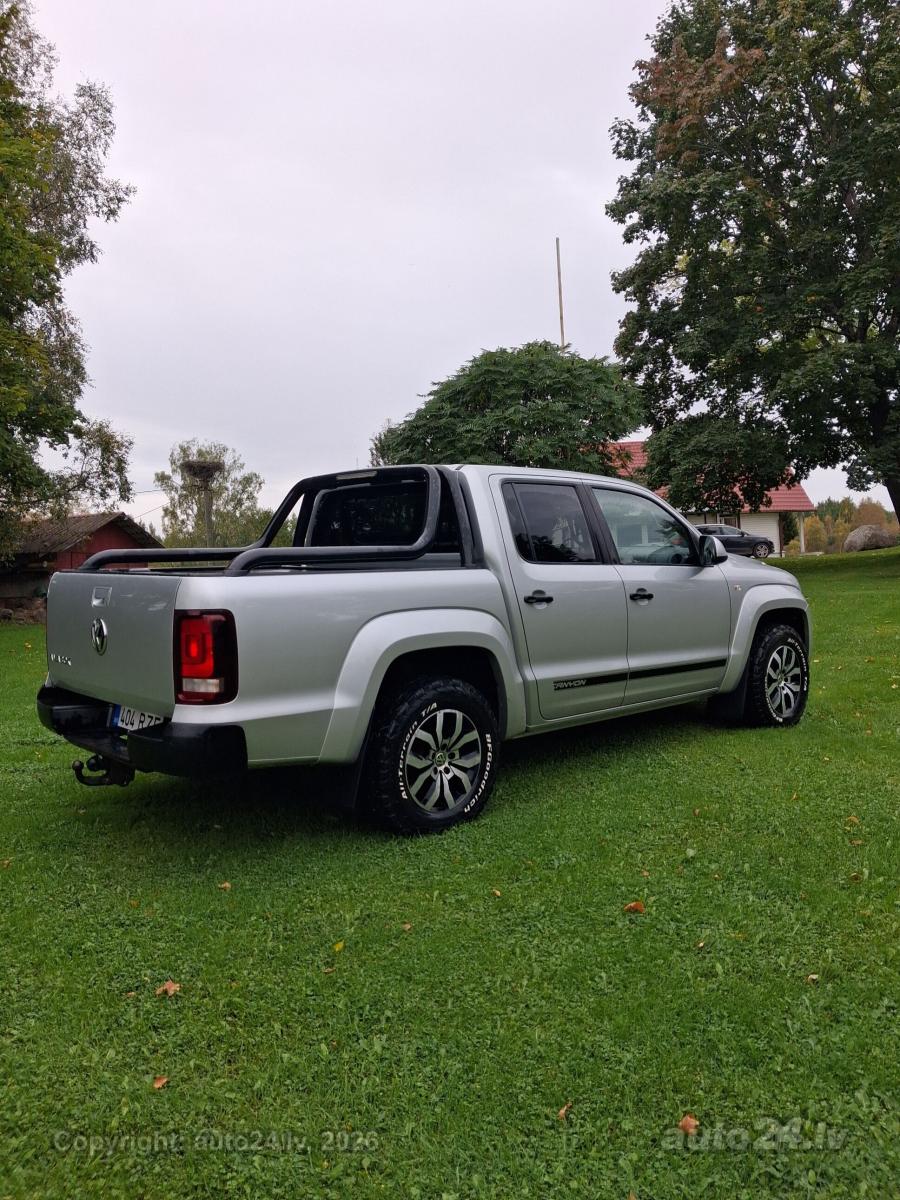 Grey Volkswagen Amarok 2015 in Tallinn, with an engine capacity of 2.00 L and mileage of 268 thousand km for 14900 €, photo 6 on AUTOMOTO.COM.LV