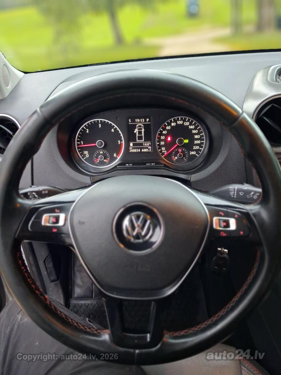 Grey Volkswagen Amarok 2015 in Tallinn, with an engine capacity of 2.00 L and mileage of 268 thousand km for 14900 €, photo 10 on AUTOMOTO.COM.LV