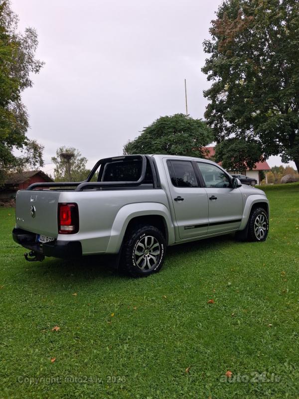 Grey Volkswagen Amarok 2015 in Tallinn, with an engine capacity of 2.00 L and mileage of 268 thousand km for 14900 €, photo 6 on AUTOMOTO.COM.LV