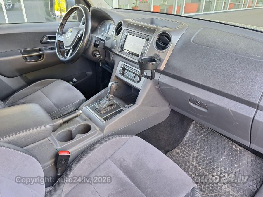 Grey Volkswagen Amarok 2016 in Tallinn, with an engine capacity of 2.00 L and mileage of 176 thousand km for 16000 €, photo 3 on AUTOMOTO.COM.LV