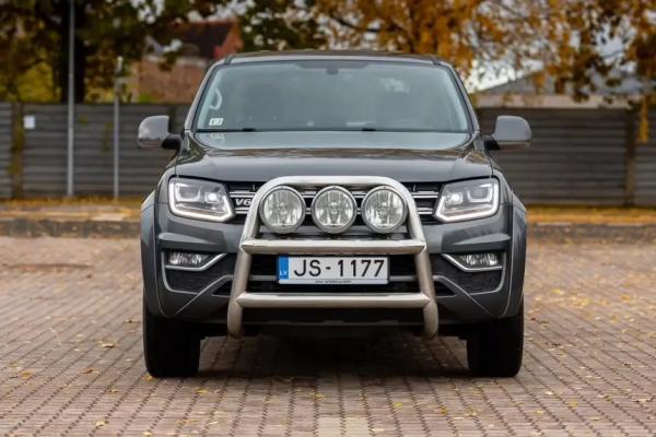 Pelēks Volkswagen Amarok 2017 Jelgava, ar dzinēja tilpumu 3.00 L un nobraukumu 262 tūkst. km par 27000 €, foto 3 vietnē AUTOMOTO.COM.LV