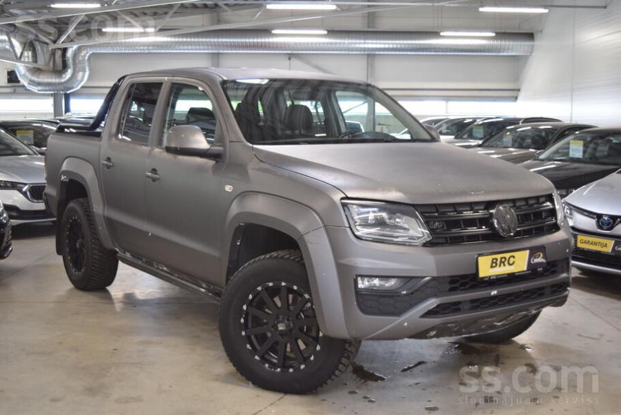 Pelēks Volkswagen Amarok 2017 Rīga, ar dzinēja tilpumu 3.00 L un nobraukumu 260 tūkst. km par 12600 €, foto 1 vietnē AUTOMOTO.COM.LV