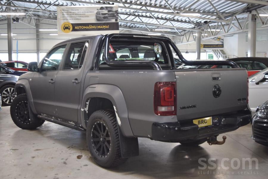 Pelēks Volkswagen Amarok 2017 Rīga, ar dzinēja tilpumu 3.00 L un nobraukumu 260 tūkst. km par 12600 €, foto 3 vietnē AUTOMOTO.COM.LV