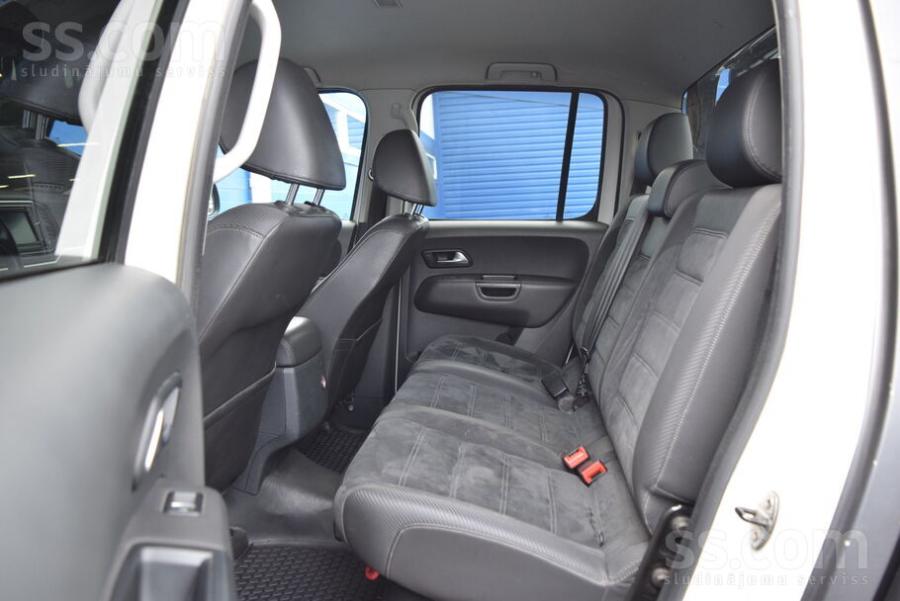 Pelēks Volkswagen Amarok 2017 Rīga, ar dzinēja tilpumu 3.00 L un nobraukumu 260 tūkst. km par 12600 €, foto 5 vietnē AUTOMOTO.COM.LV
