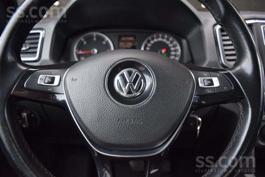 Pelēks Volkswagen Amarok 2017 Rīga, ar dzinēja tilpumu 3.00 L un nobraukumu 260 tūkst. km par 12600 €, foto 7 vietnē AUTOMOTO.COM.LV