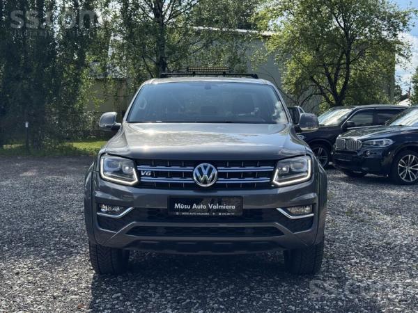 Grey Volkswagen Amarok 2017 in Valmiera, with an engine capacity of 3.00 L and mileage of 192 thousand km for 24900 €, photo 2 on AUTOMOTO.COM.LV