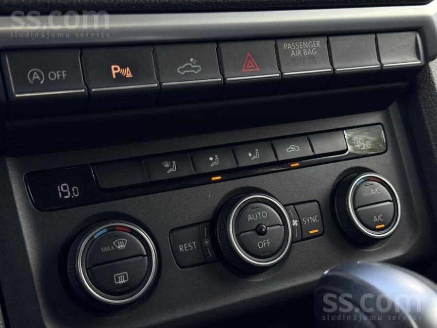 Grey Volkswagen Amarok 2017 in Valmiera, with an engine capacity of 3.00 L and mileage of 192 thousand km for 24900 €, photo 14 on AUTOMOTO.COM.LV