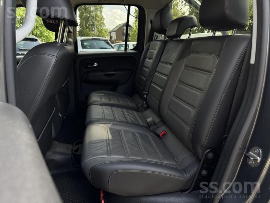 Grey Volkswagen Amarok 2017 in Valmiera, with an engine capacity of 3.00 L and mileage of 192 thousand km for 24900 €, photo 16 on AUTOMOTO.COM.LV