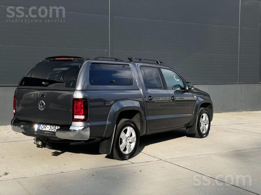 Grey Volkswagen Amarok 2017 in Riga, with an engine capacity of 3.00 L and mileage of 187 thousand km for 17900 €, photo 4 on AUTOMOTO.COM.LV