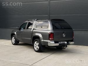 Grey Volkswagen Amarok 2017 in Riga, with an engine capacity of 3.00 L and mileage of 187 thousand km for 17900 €, photo 5 on AUTOMOTO.COM.LV