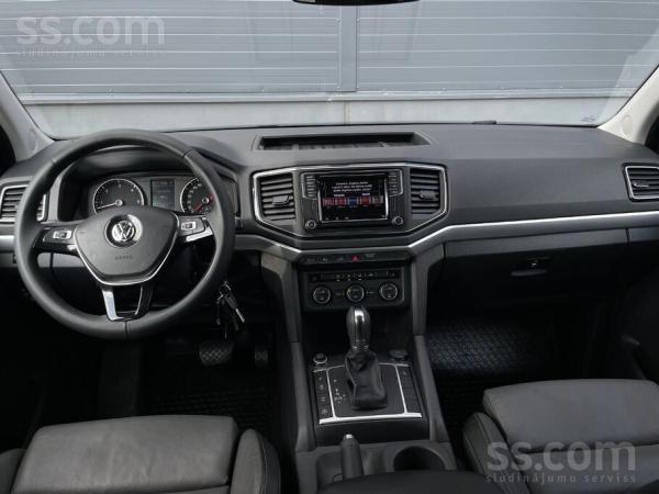 Grey Volkswagen Amarok 2017 in Riga, with an engine capacity of 3.00 L and mileage of 187 thousand km for 17900 €, photo 11 on AUTOMOTO.COM.LV
