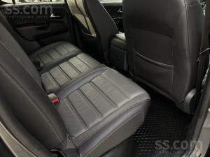 Grey Volkswagen Amarok 2017 in Riga, with an engine capacity of 3.00 L and mileage of 187 thousand km for 17900 €, photo 12 on AUTOMOTO.COM.LV