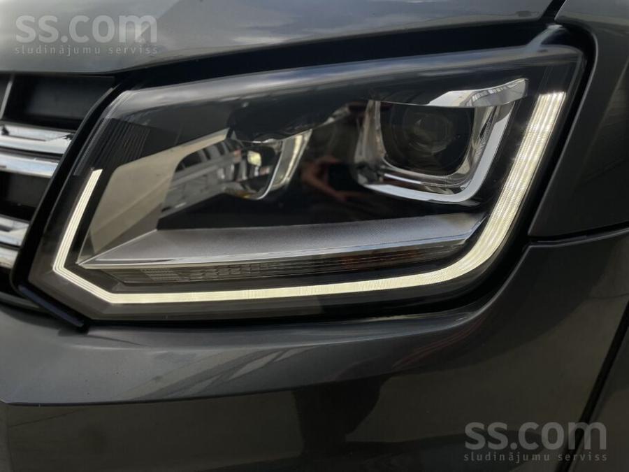 Grey Volkswagen Amarok 2017 in Riga, with an engine capacity of 3.00 L and mileage of 187 thousand km for 17900 €, photo 16 on AUTOMOTO.COM.LV